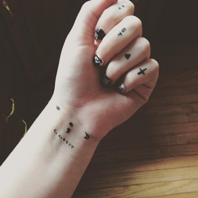 Best Tattoos For Girl In Hand