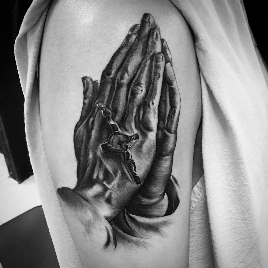 65+ Images OF Praying Hands Tattoos - Way to God