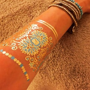 50 Gold Tattoo Designs And Ideas For Women - Feel Like a Queen (2019)
