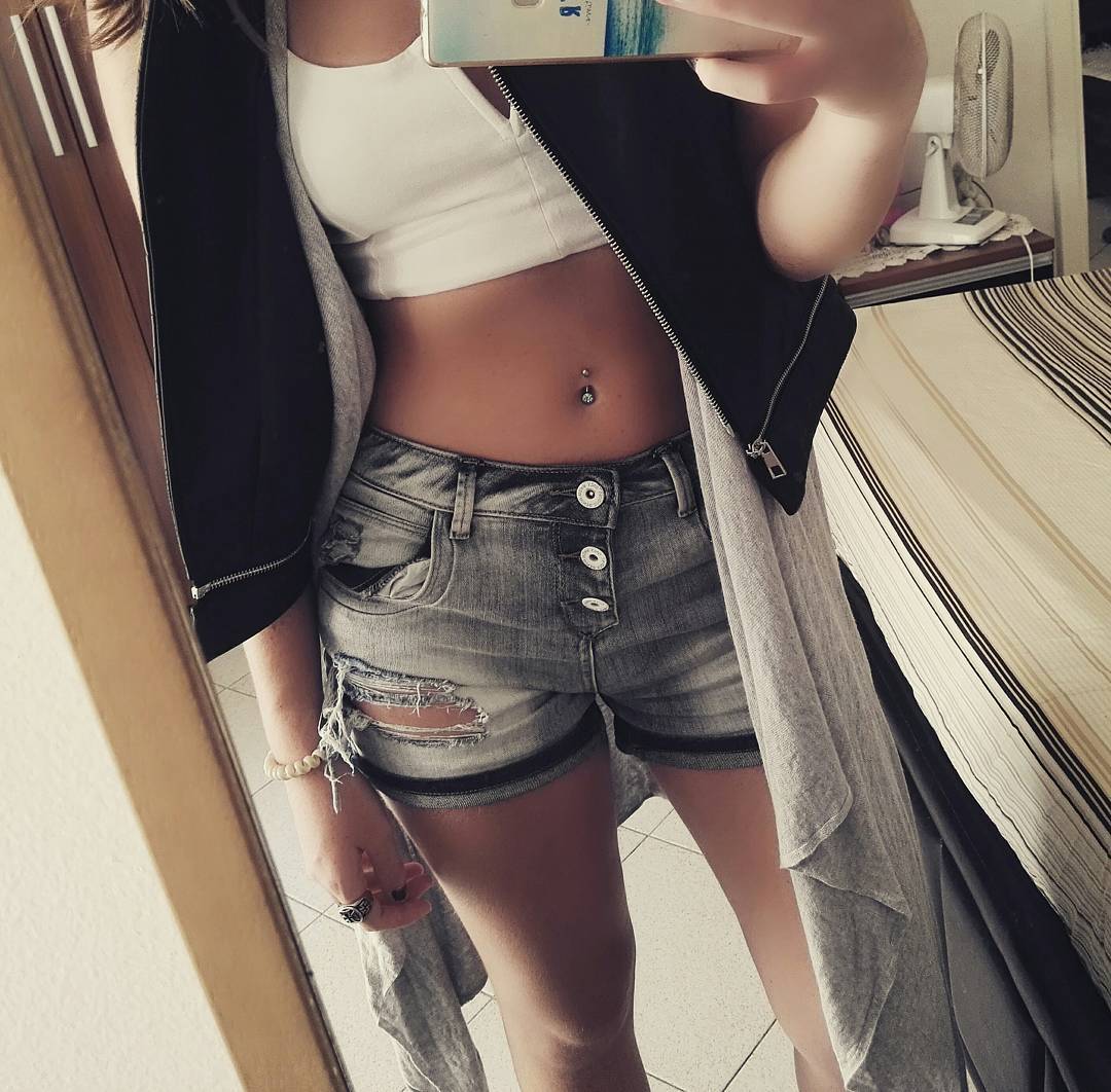 30 Adorable Belly Button Piercing Ideas - All You Need To Know