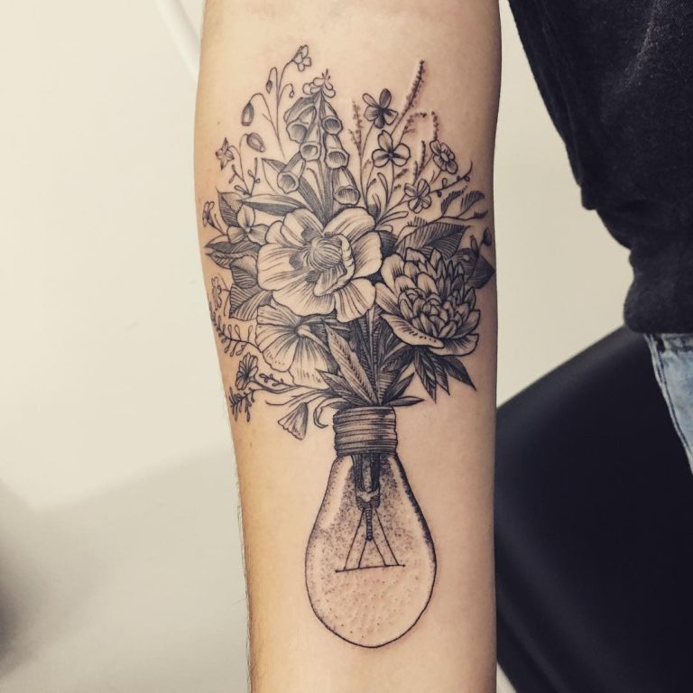 90+ Charming Feminine Tattoo Designs – Dainty, Fun and Ladylike