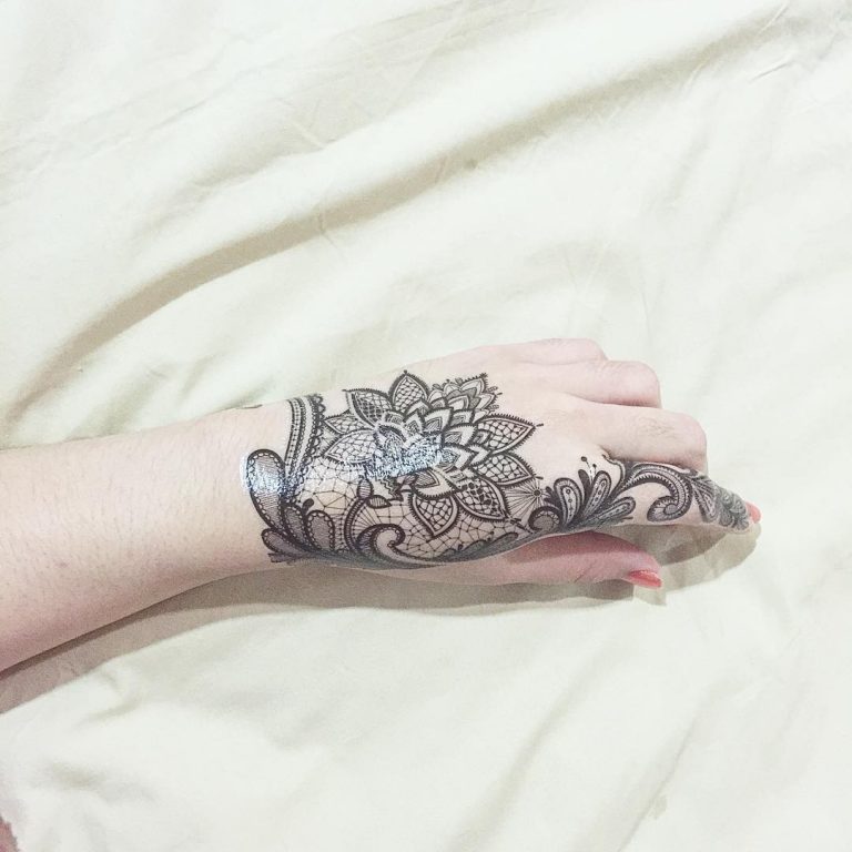 95+ Cute Lace Tattoo Designs – You Have Never Been So Pretty Before