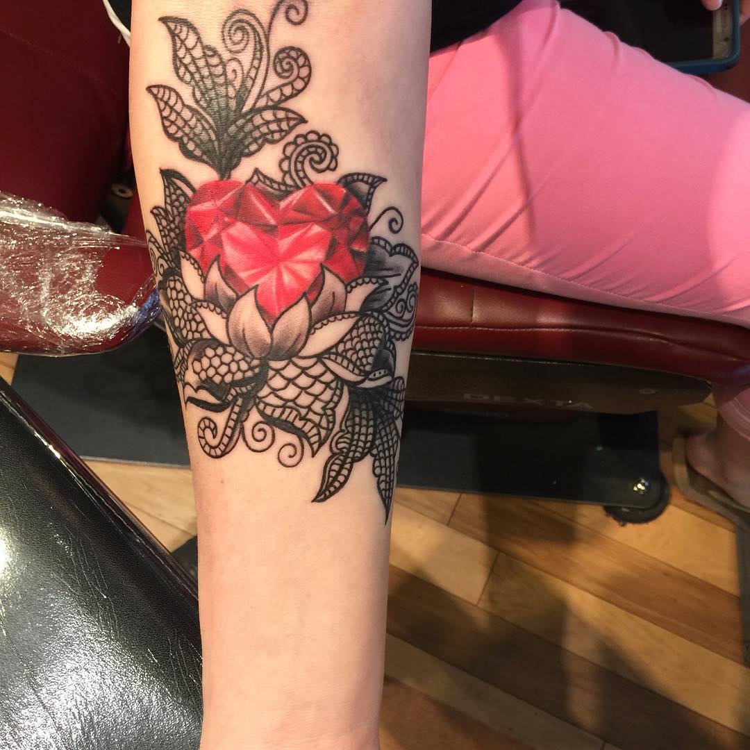 95+ Cute Lace Tattoo Designs – You Have Never Been So Pretty Before