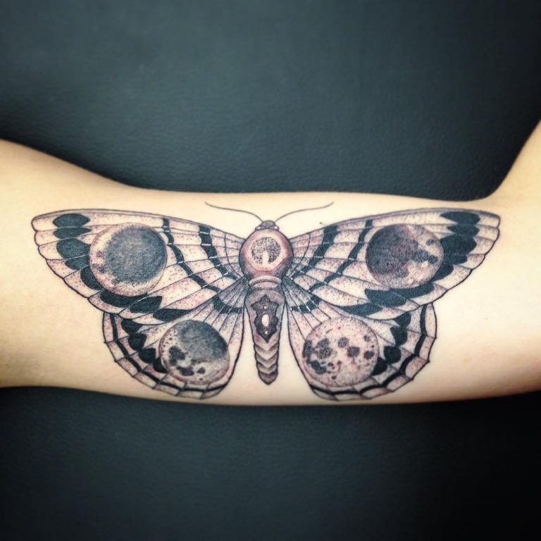 85+ Wondrous Moth Tattoo Ideas - Body Art That Fits your Personality