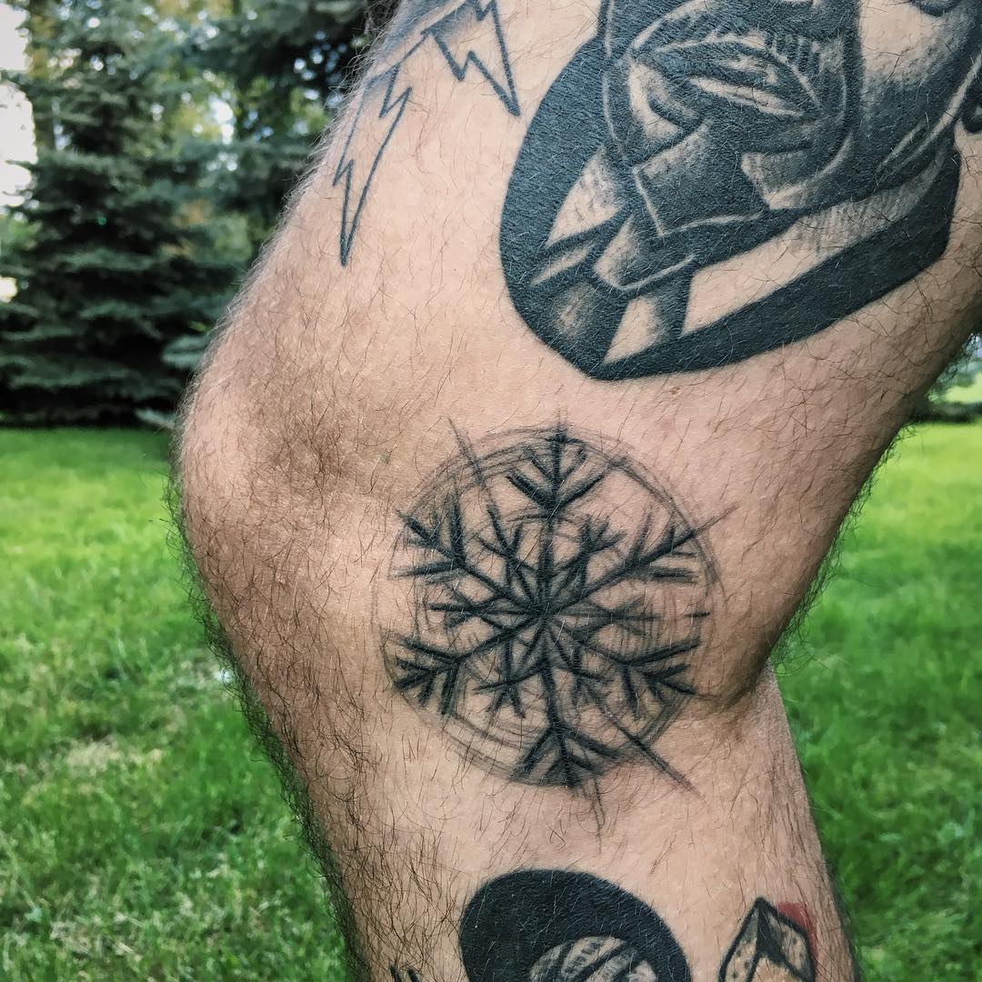 75+ Cute Snowflake Tattoo Ideas – Express Yourself With Icy Little Marvels