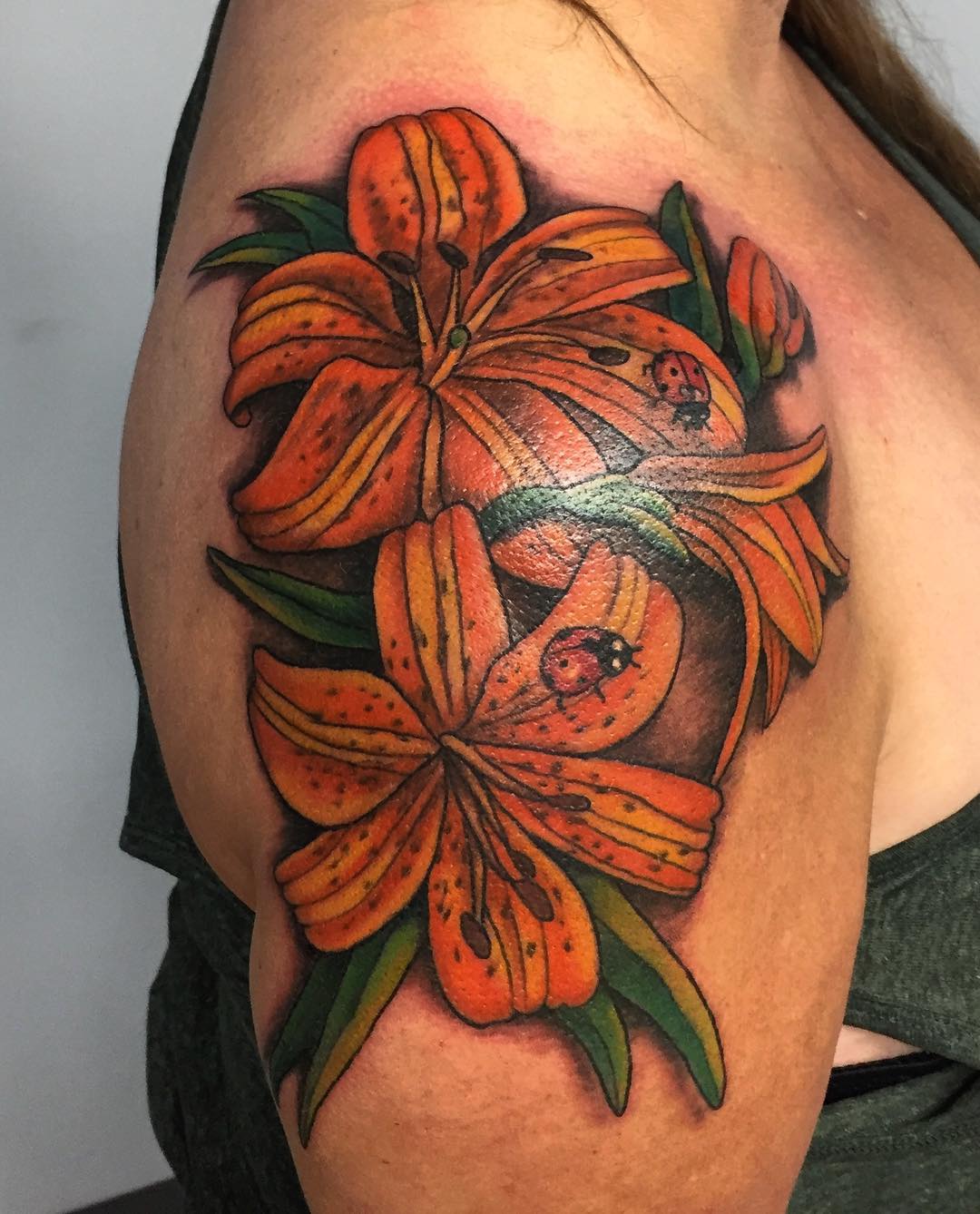 80+ Lily Flower Tattoo Designs & Meaning - Tenderness & Luck (2019)