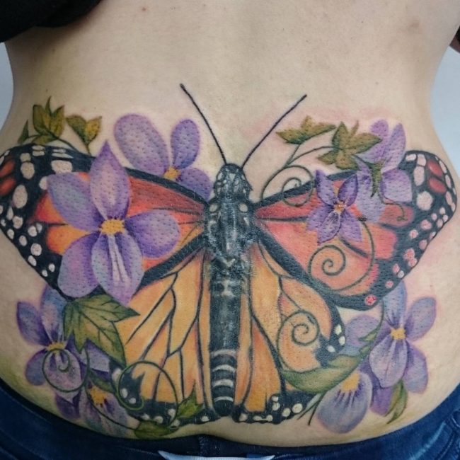 85+ Desenhos e Significados Sexy de Tatuagens Lombares Inferiores ...