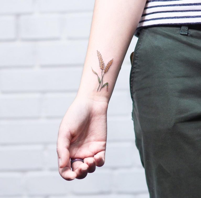 95+ Best Simple Tattoos Designs & Meanings — [Trends of 2019]