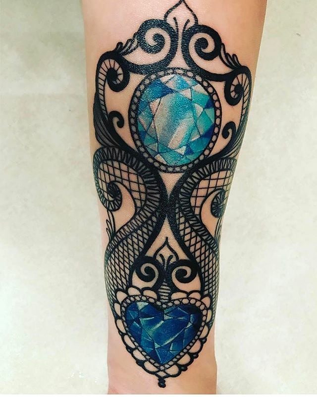 95+ Cute Lace Tattoo Designs – You Have Never Been So Pretty Before