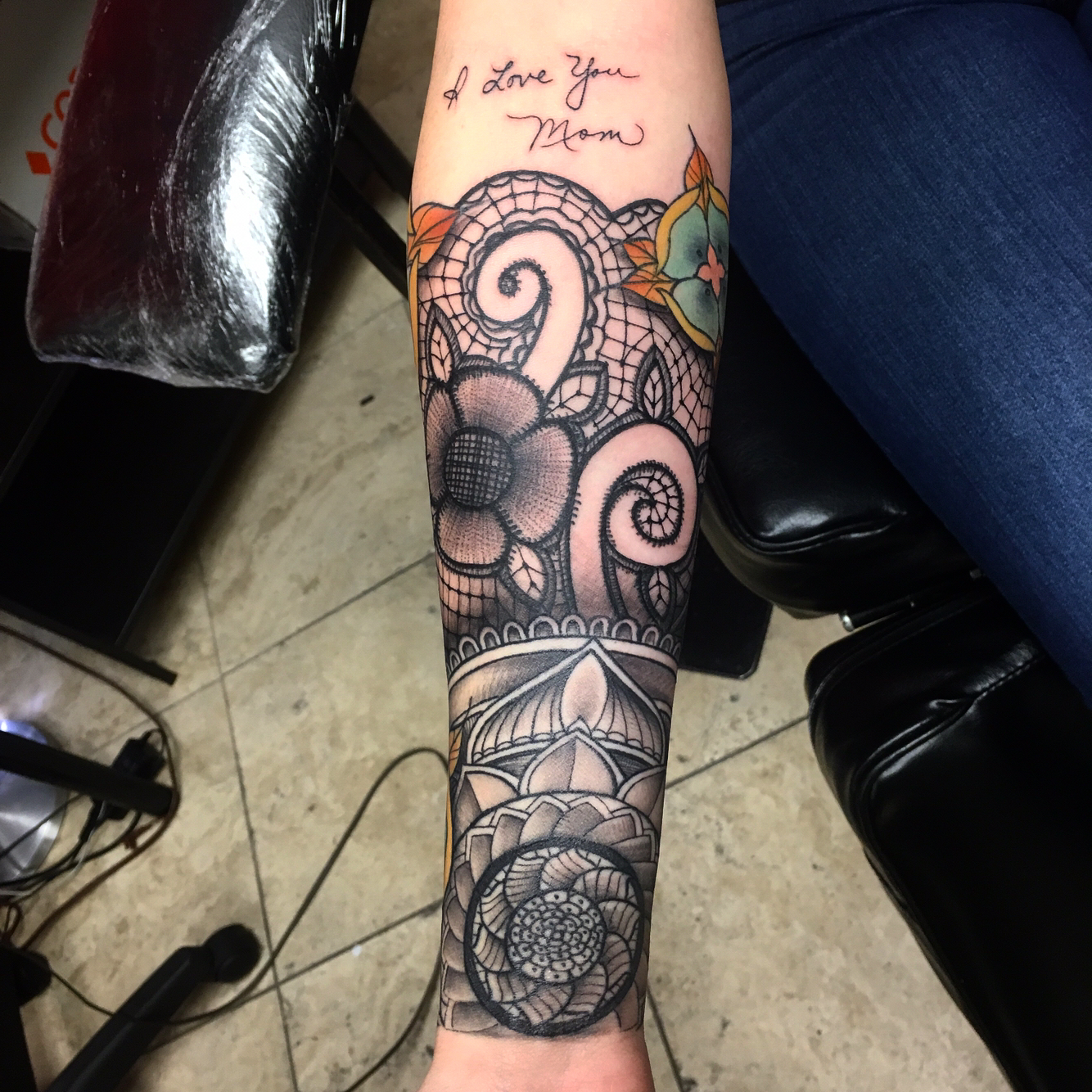 95+ Cute Lace Tattoo Designs – You Have Never Been So Pretty Before