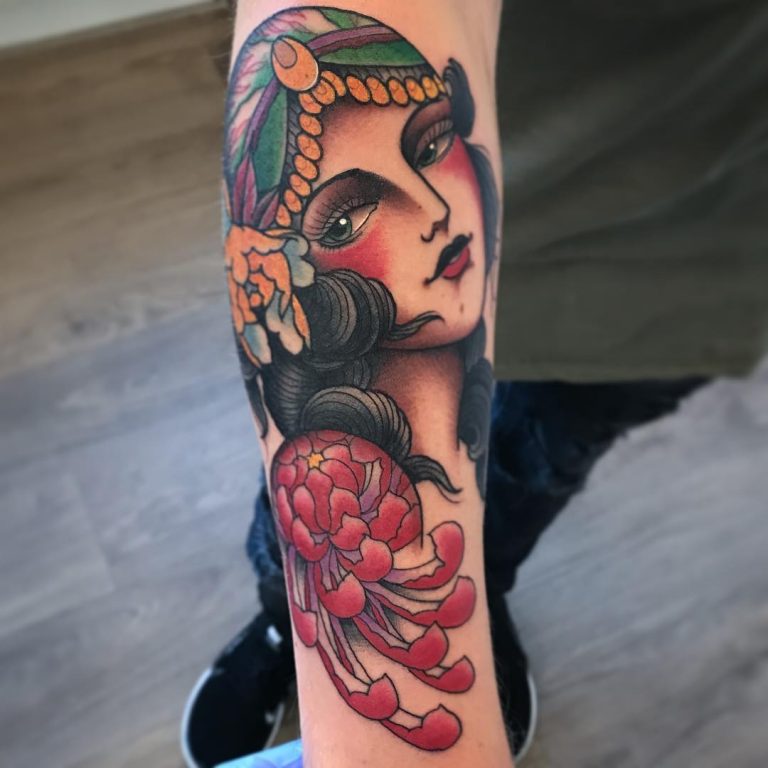 65 Enchanting Gypsy Tattoos - Designs and Meaning[2019]