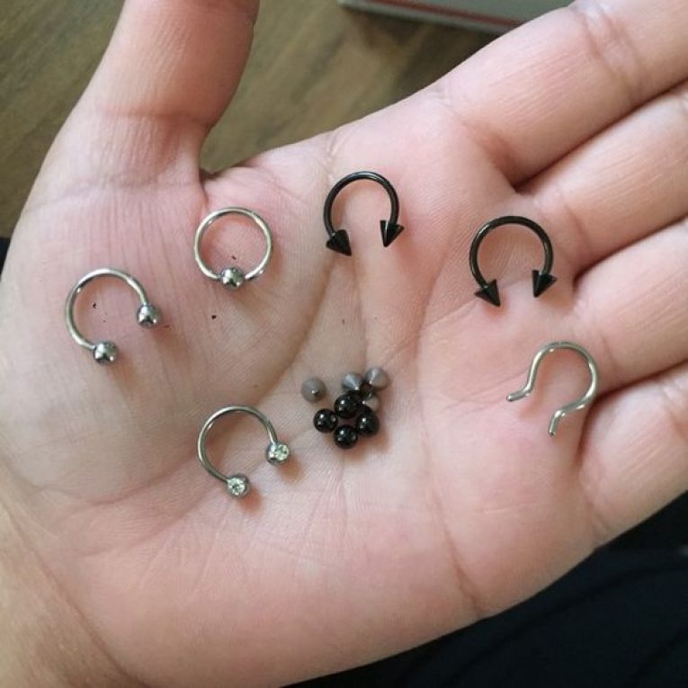 60 Best Septum Piercing Ideas - Jewelry and FAQS[2019]
