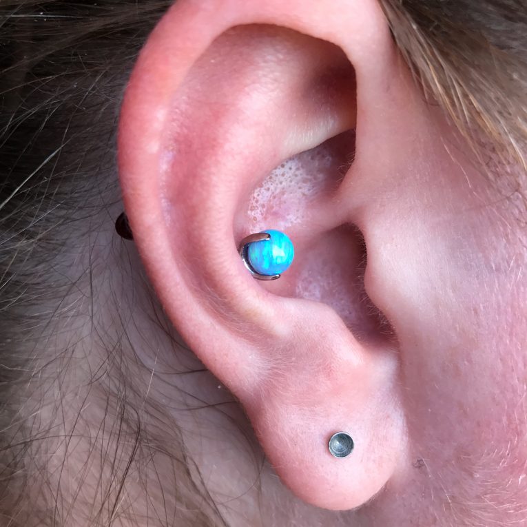 60 Best Conch Piercing Ideas - All You Need to Know (2019)